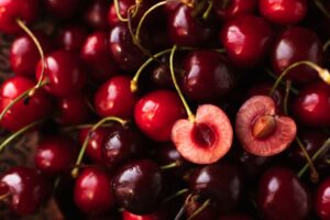 Cherry Nutrition: A Guide to Calories, Vitamins, and Health Benefits ...