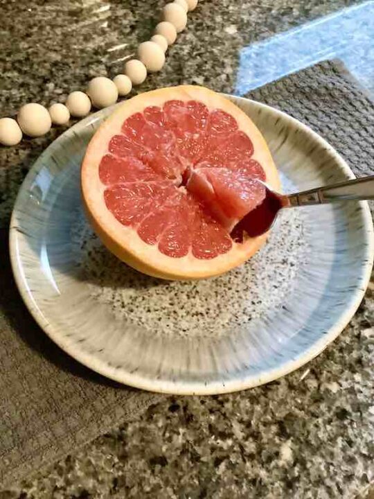 How To Cut A Grapefruit: 2 Super Easy Ways - Minneopa Orchards