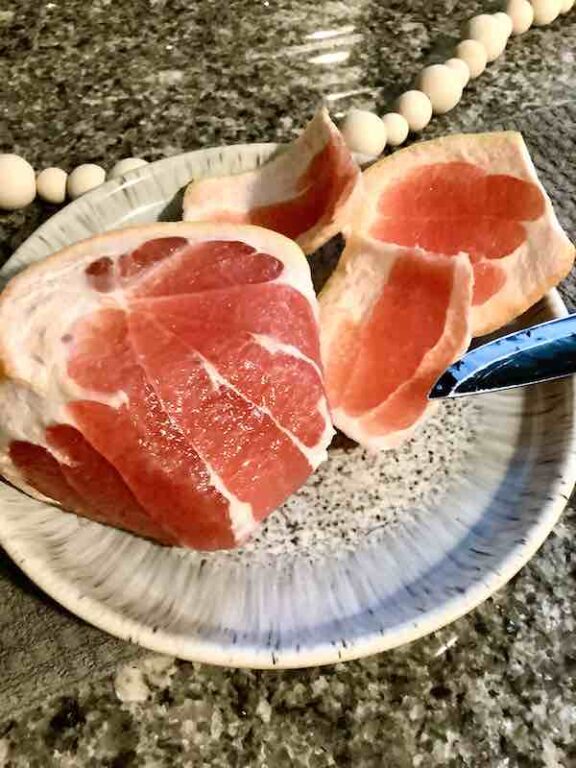 How To Cut A Grapefruit: 2 Super Easy Ways - Minneopa Orchards
