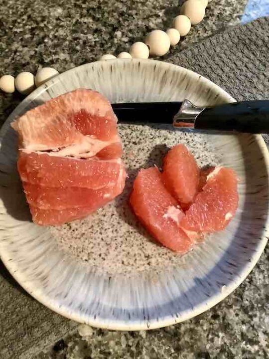 How To Cut A Grapefruit: 2 Super Easy Ways - Minneopa Orchards