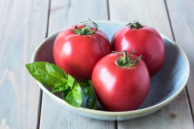 The Raspberry Lyanna Tomato - Minneopa Orchards