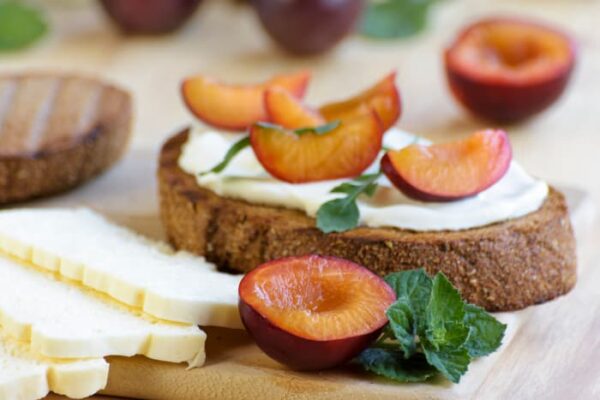 10 Benefits of Eating Plums For Your Body - Minneopa Orchards