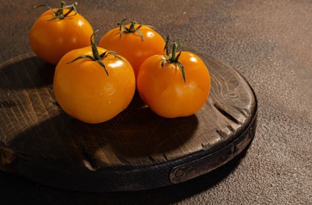 The Dad's Sunset Tomato - Minneopa Orchards