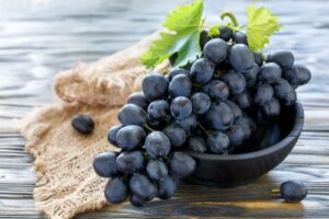 10 Kinds of Black Grapes - Minneopa Orchards