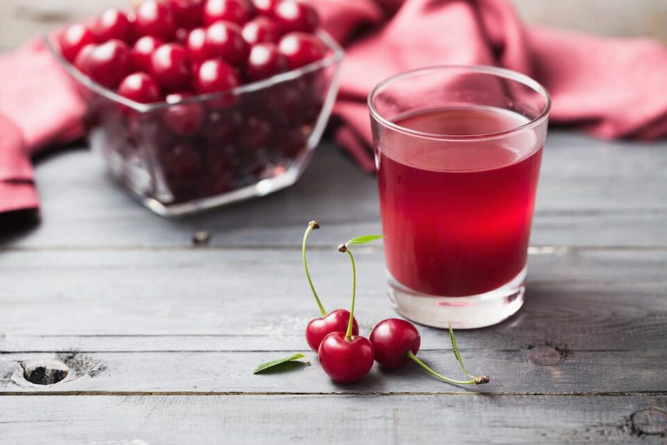 Easy Cherry Juice Recipe: 5 Steps To The Best Cherry Juice - Minneopa ...