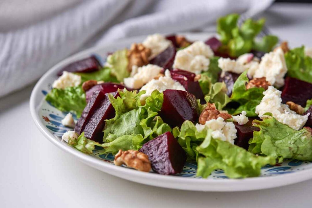 Batavia Lettuce: Everything You Need to Know About Growing This ...