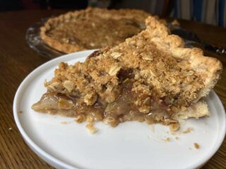 Old Fashioned Apple Raisin Pie Recipe: Perfect for Fall and Winter ...