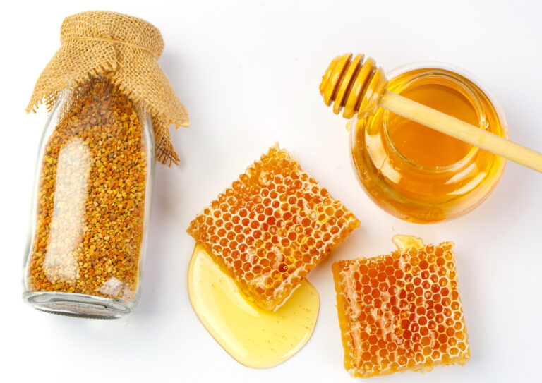 What Is Comb Honey and 7 Ways to Use It - Minneopa Orchards