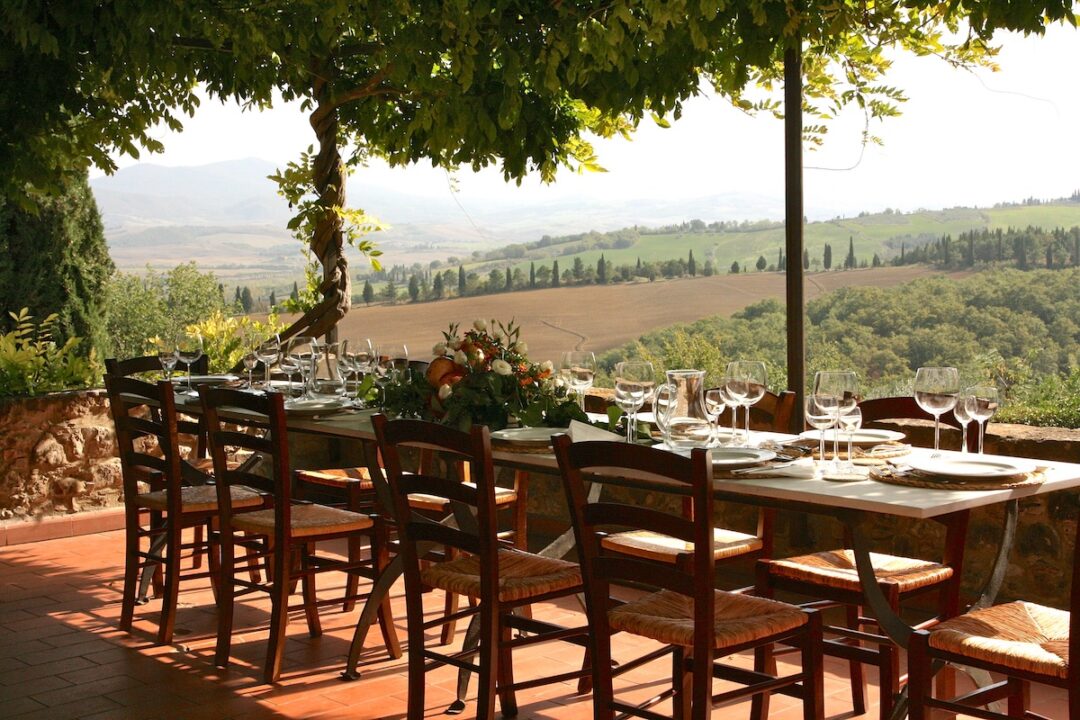 The 5 Best Patio Dining Sets For Your Outdoor Feasts - Minneopa Orchards