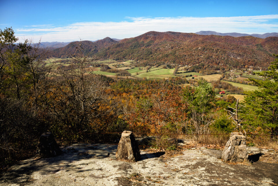 Explore Georgia Fall Foliage: Top Viewing Spots - Minneopa Orchards