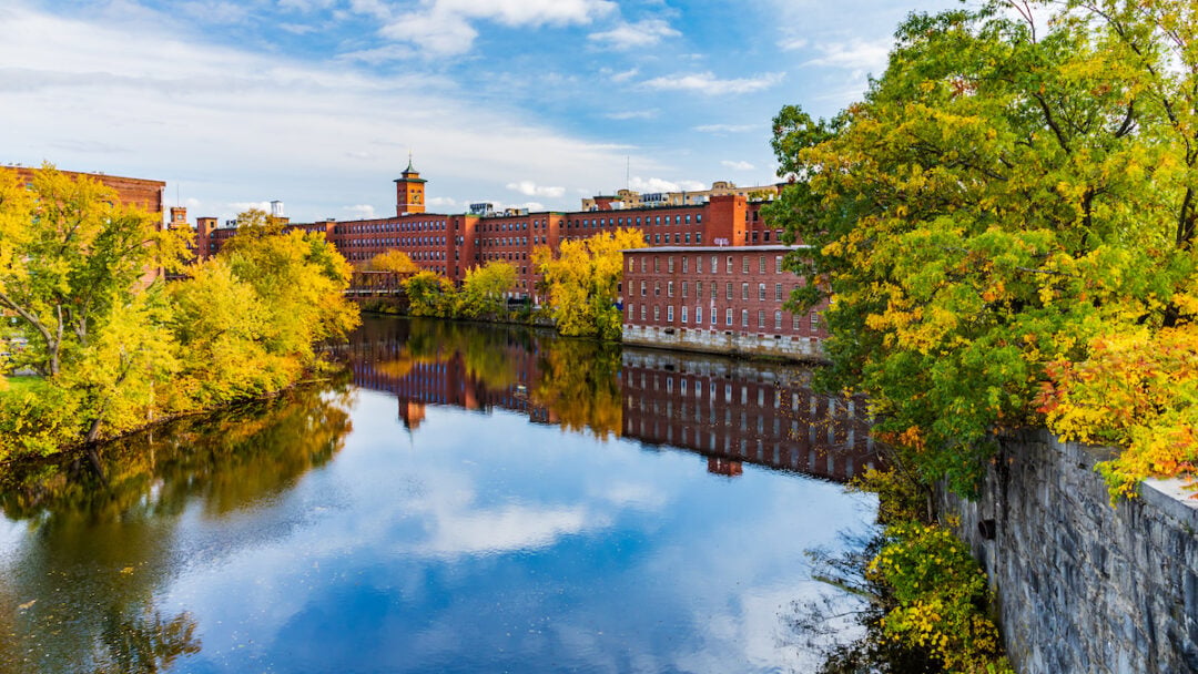 Exploring New Hampshire Fall Foliage: A Guide - Minneopa Orchards