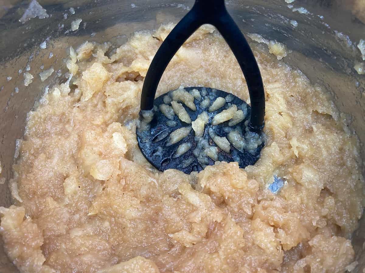 A Simple and Delicious Cinnamon Applesauce Recipe - Minneopa Orchards